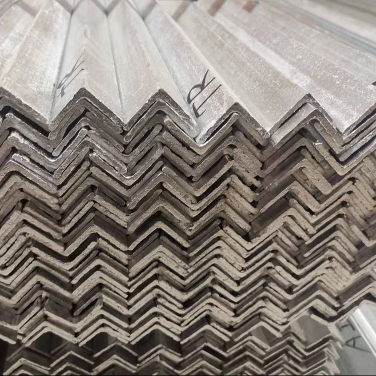 Structural Steel Sections A36 Q235B Hot Dip Galvanized Steel Angle Bar 50*50*5*6000mm