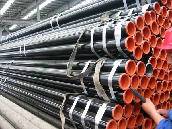 API 5L Astm A53 A106 Seamless Steel Pipe With Black Coating Bevelled ...